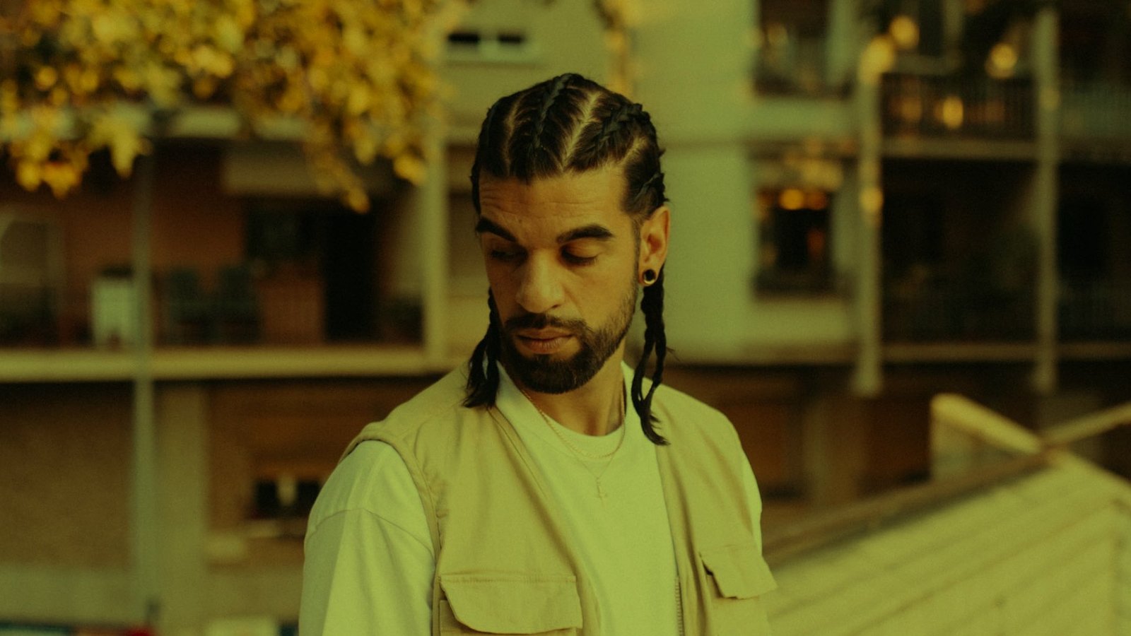 Isaac Vasquez: El nuevo rap en español que viene de la tropicalia l
